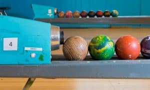 Candlepin Bowling 101: Rules, Scoring, Tips And Tricks - Bowling Knowledge