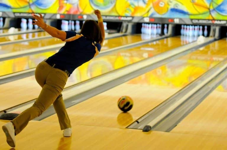 What Is a Reactive Ball? Urethane VS Reactive | Bowling Knowledge