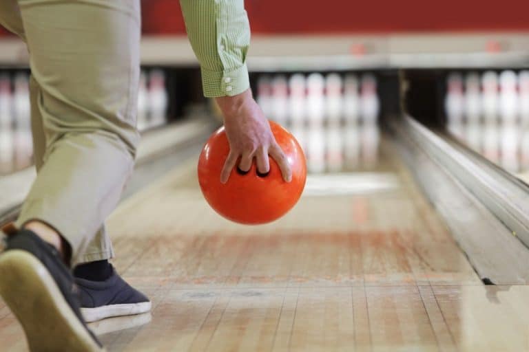 10 Bowling Tips for Beginners to Improve Scores